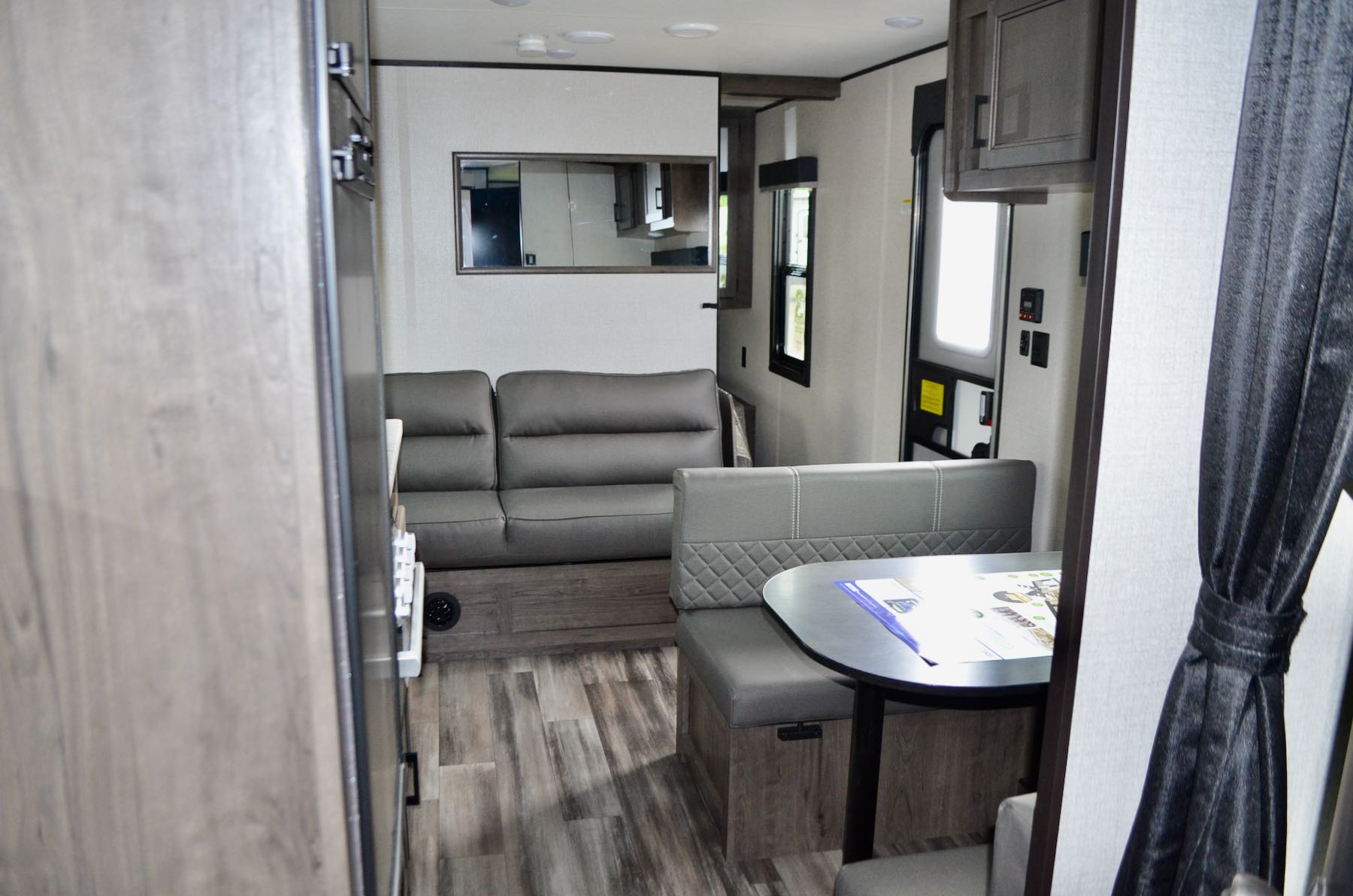 New 2022 Starcraft Autumn Ridge 26BH - Christie's RV