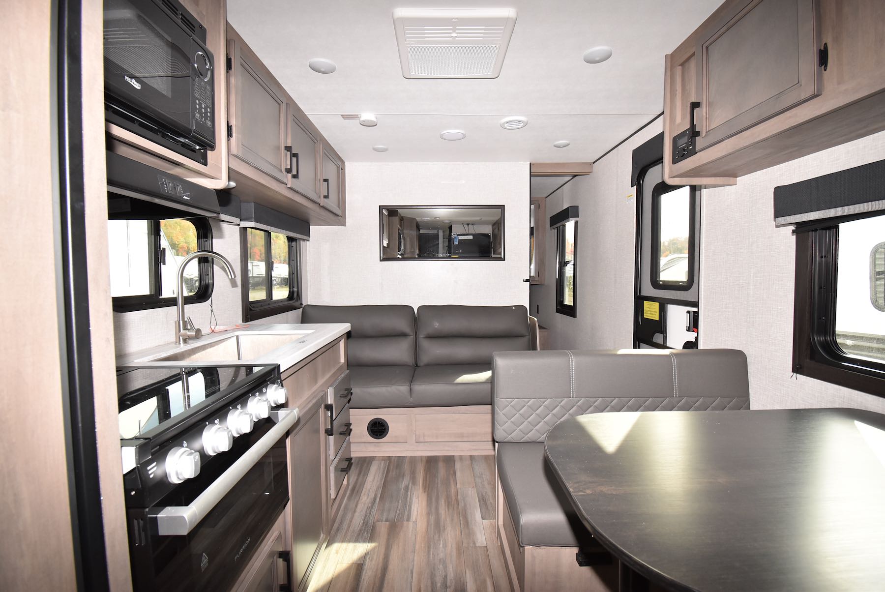 NEW 2023 Starcraft Autumn Ridge 26BH - Christie's RV