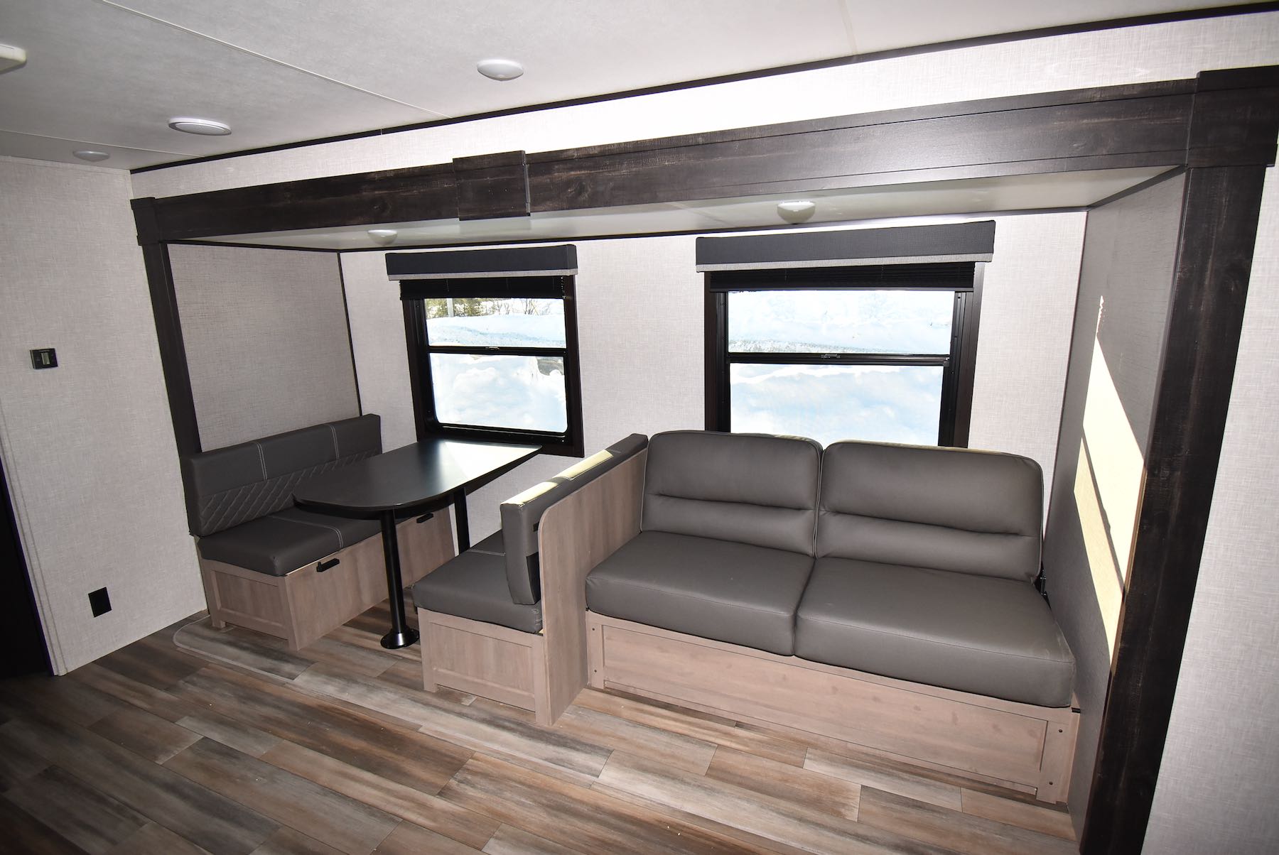 NEW 2023 Starcraft Autumn Ridge 26BHS - Christie's RV