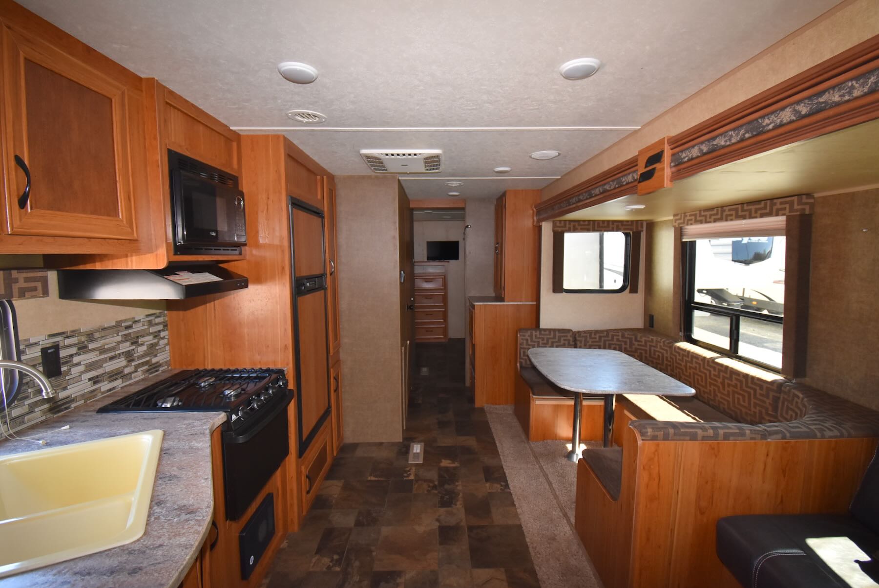 USED 2017 Starcraft AR-One Maxx 30BHU - Christie's RV