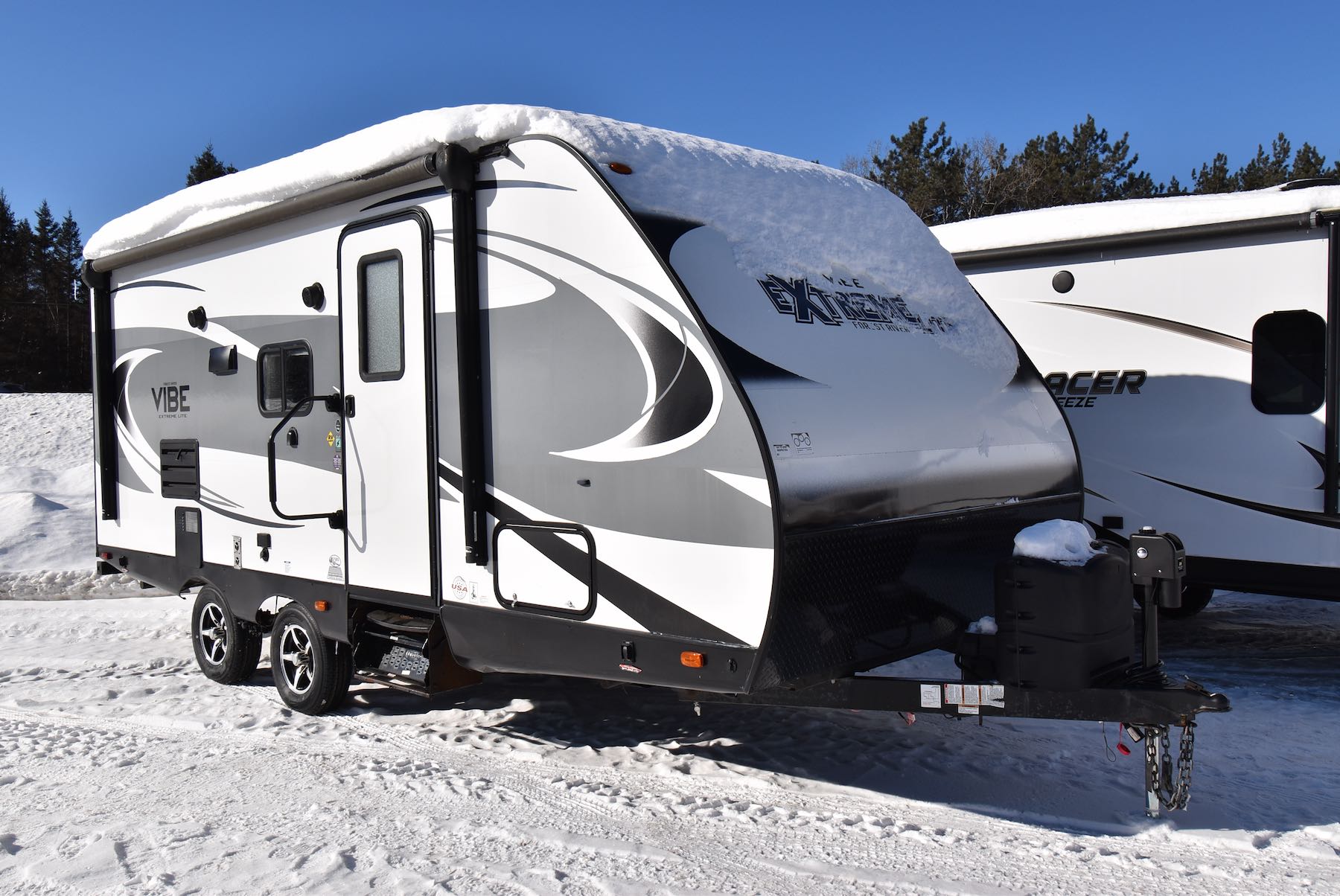 New 2017 Forest River Vibe EL 21FBS - Christie's RV