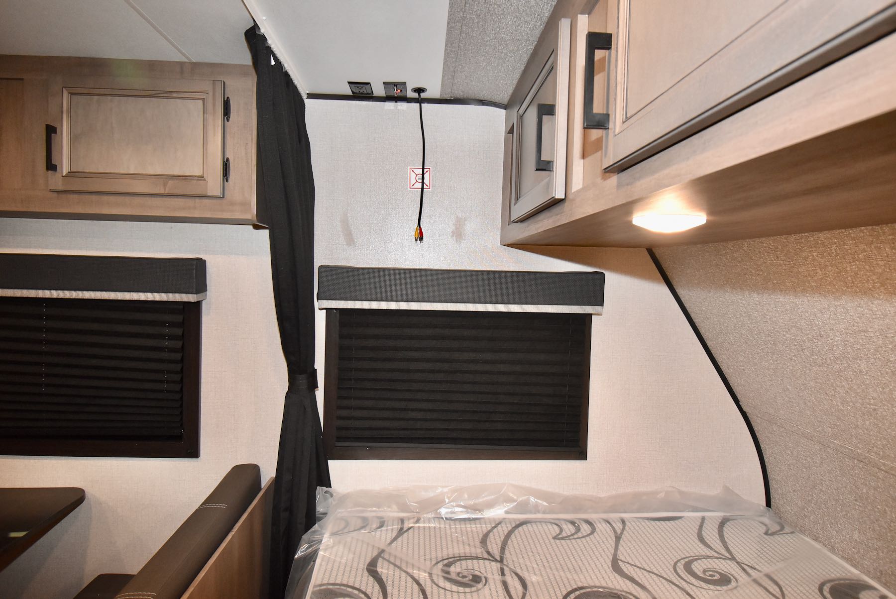 USED 2022 Starcraft Autumn Ridge Single Axle 19BH - Christie's RV