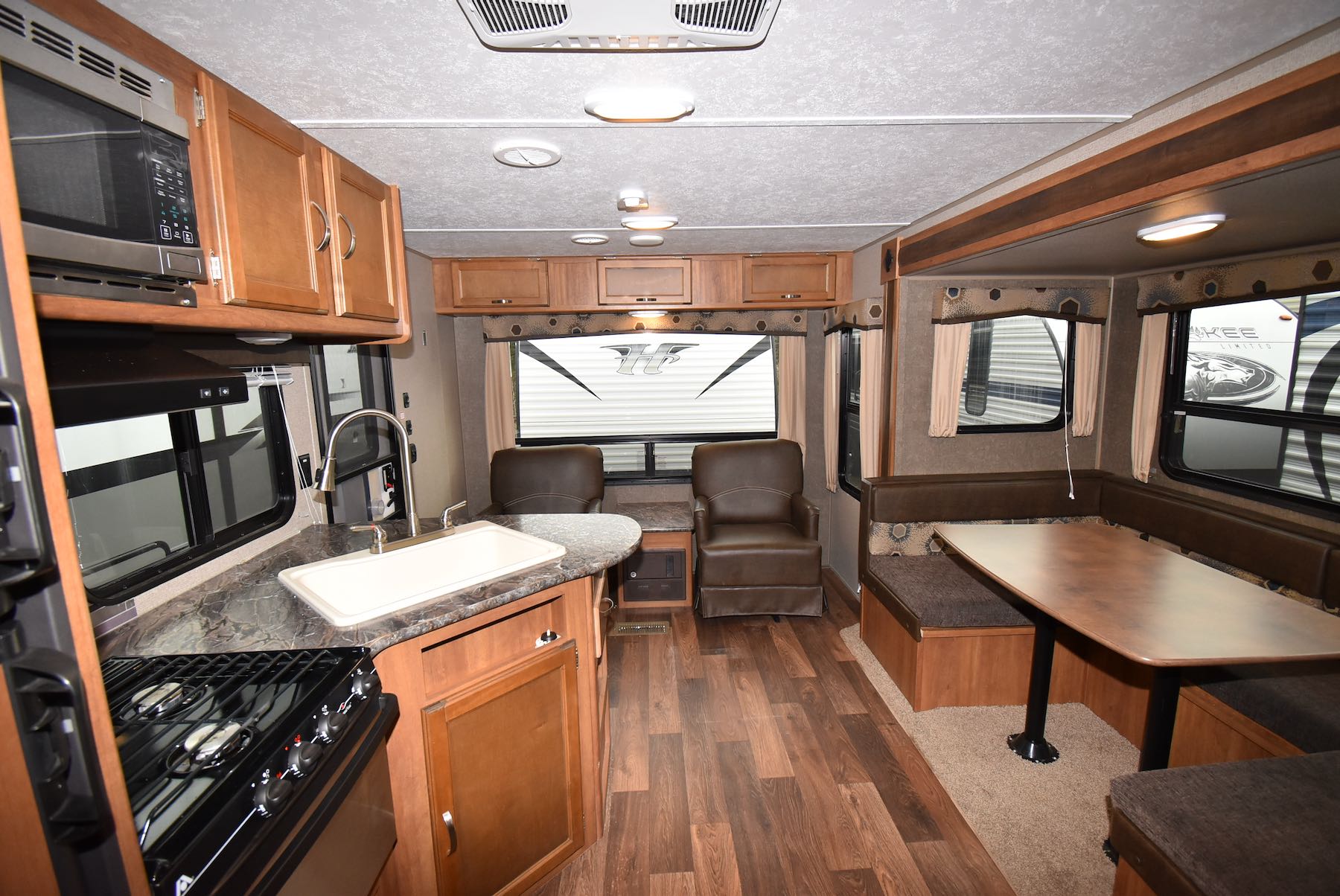 USED 2017 Keystone Springdale Summerland TT 2570RL - Christie's RV