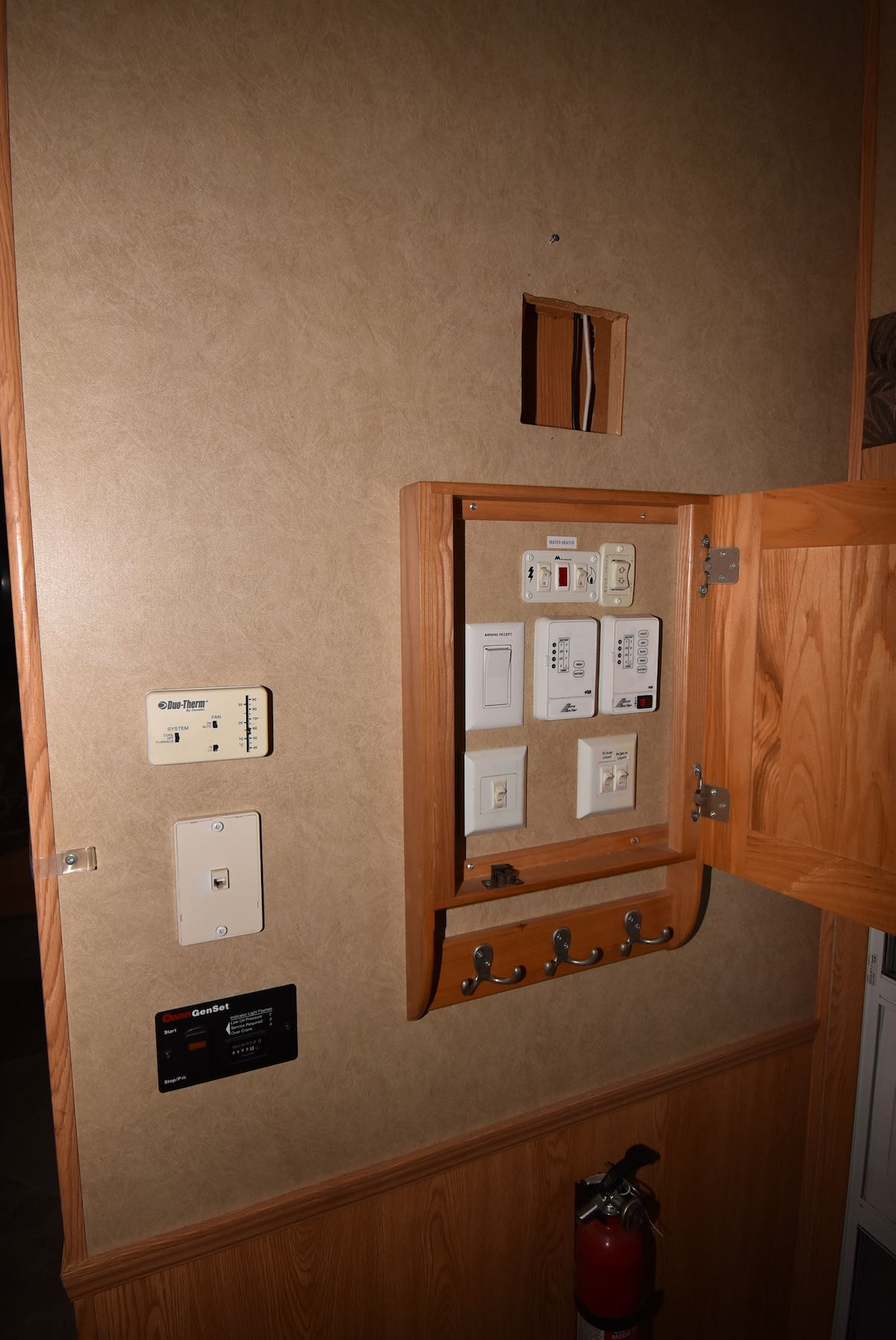 USED 2008 Crossroads Cruiser CrossForce 33MK - Christie's RV