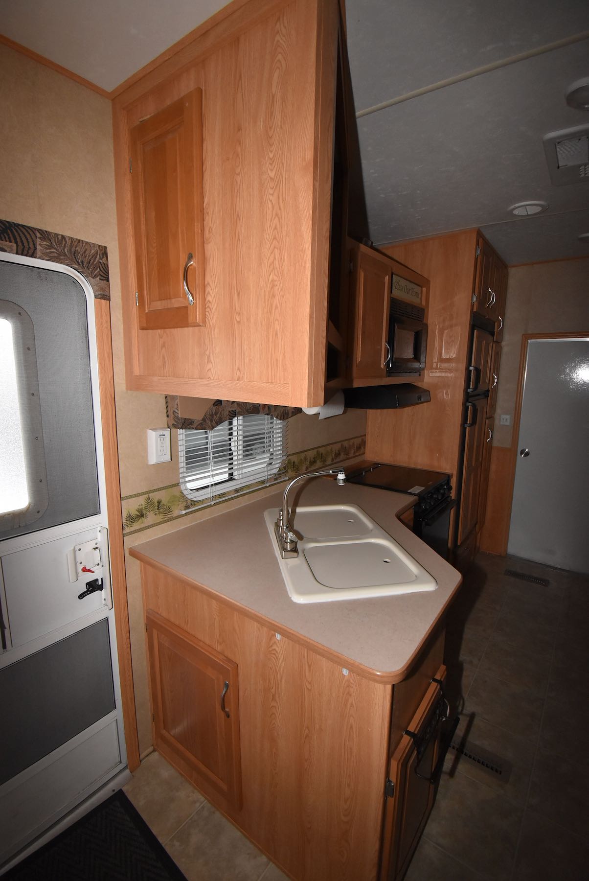 USED 2008 Crossroads Cruiser CrossForce 33MK - Christie's RV