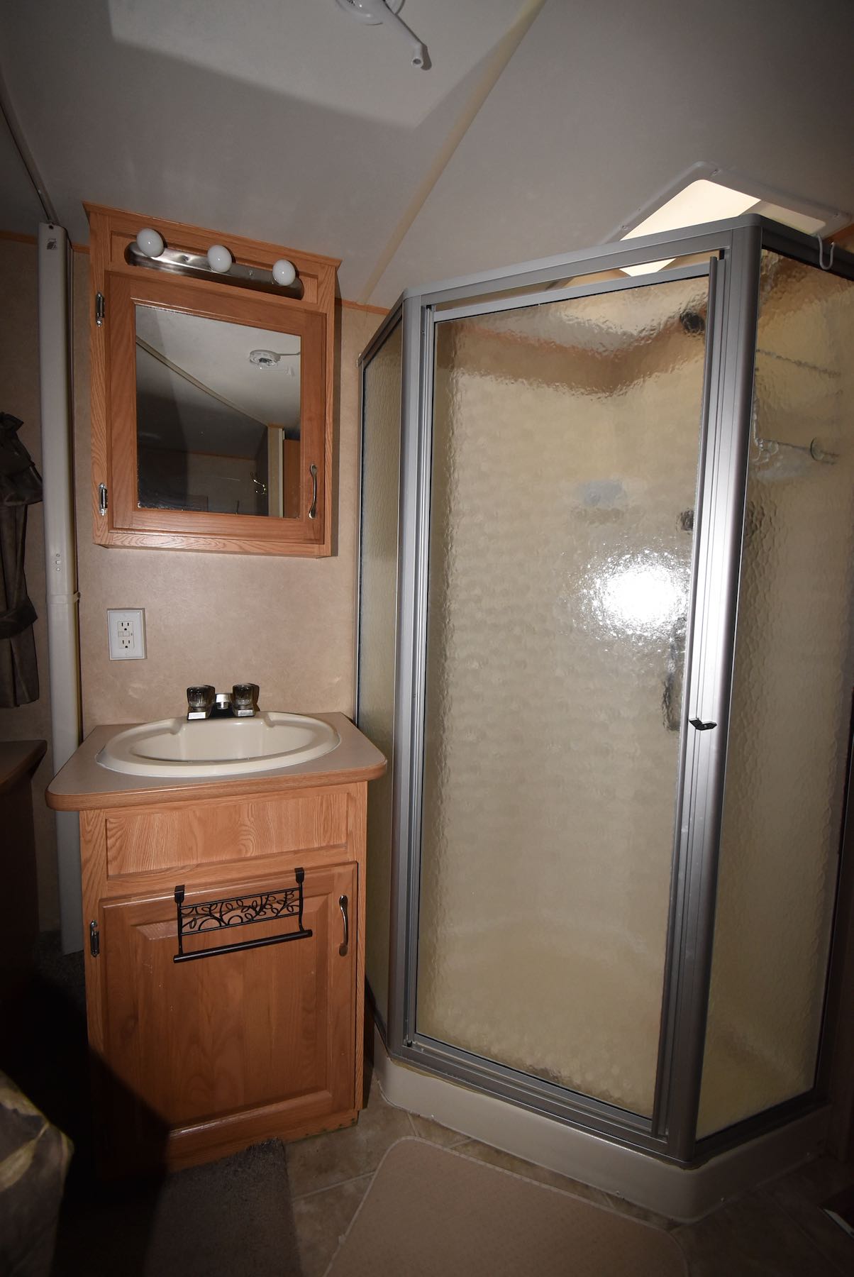 USED 2008 Crossroads Cruiser CrossForce 33MK - Christie's RV