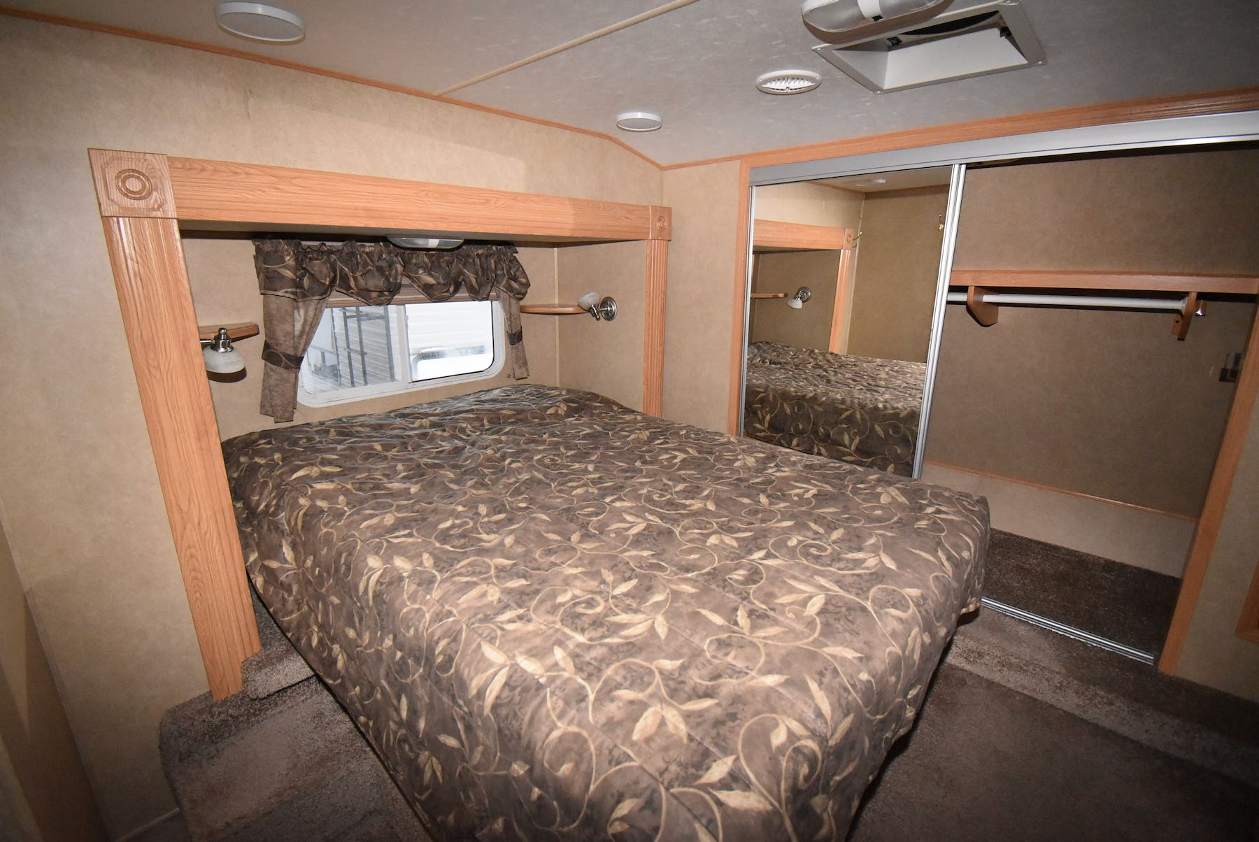 USED 2008 Crossroads Cruiser CrossForce 33MK - Christie's RV