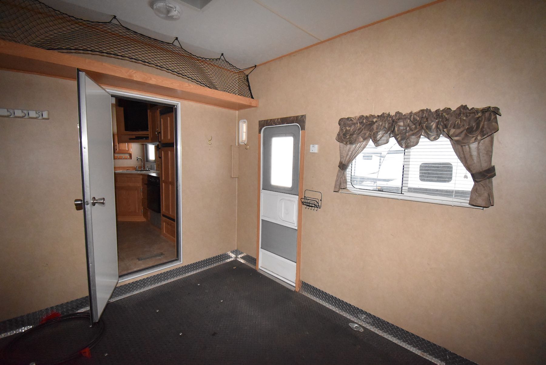 USED 2008 Crossroads Cruiser CrossForce 33MK - Christie's RV