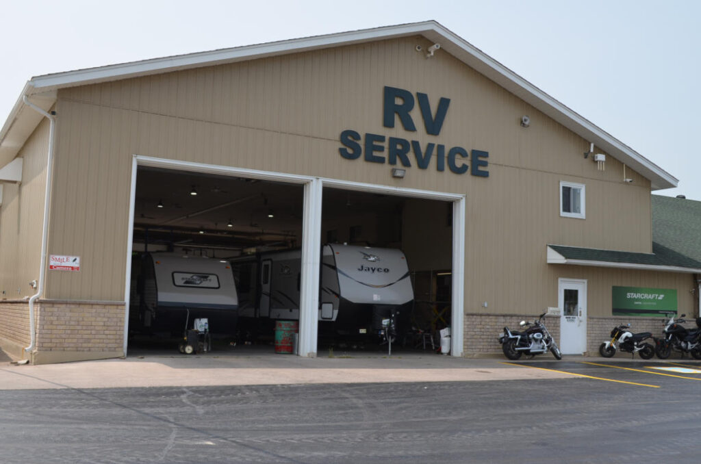 Superior RV Service Dept with 6 full RV Service bays